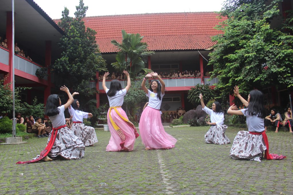 Foto Gadis Smu Bandung